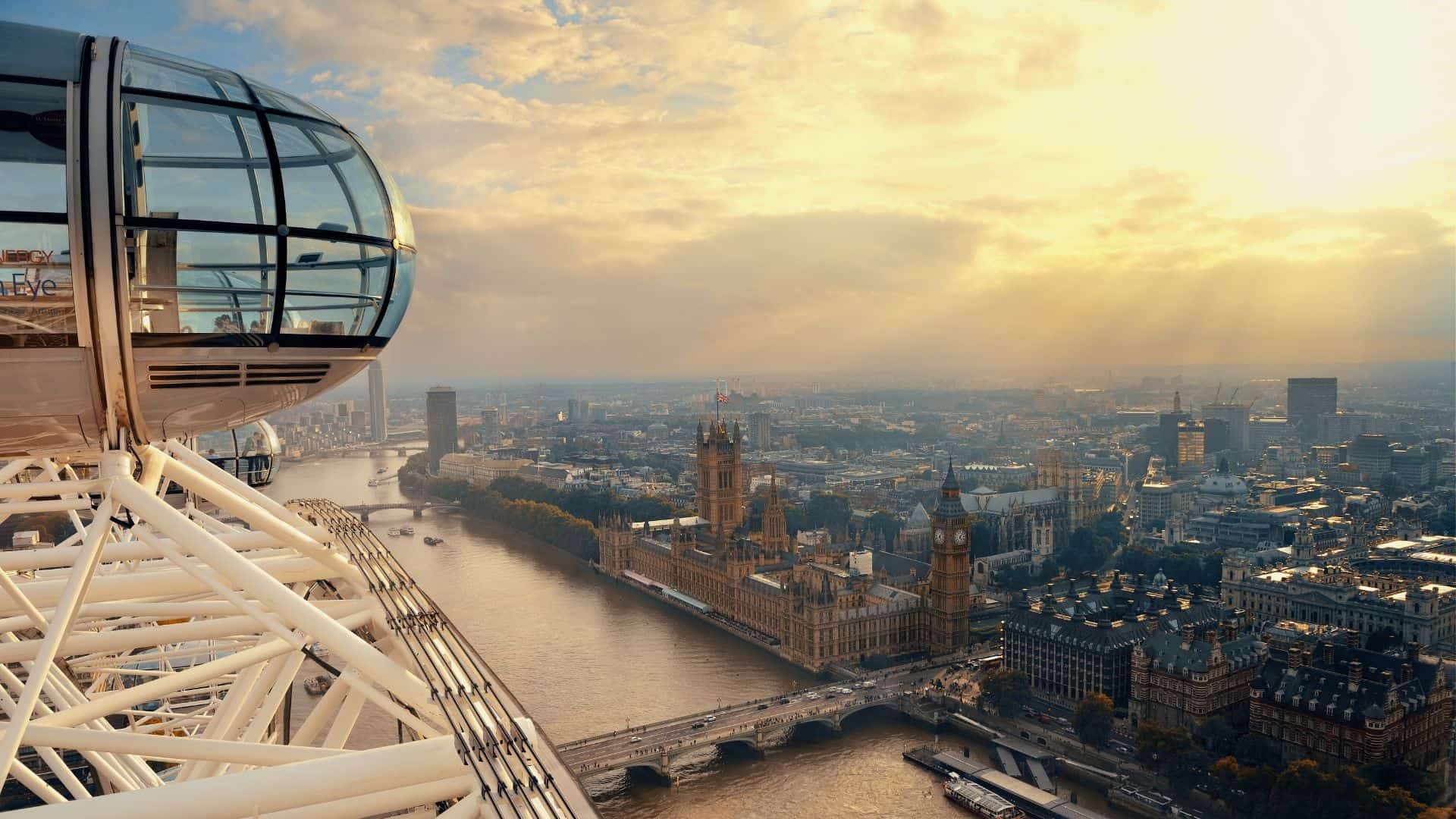 What To Do in London For A Day - Teach Travel Discover