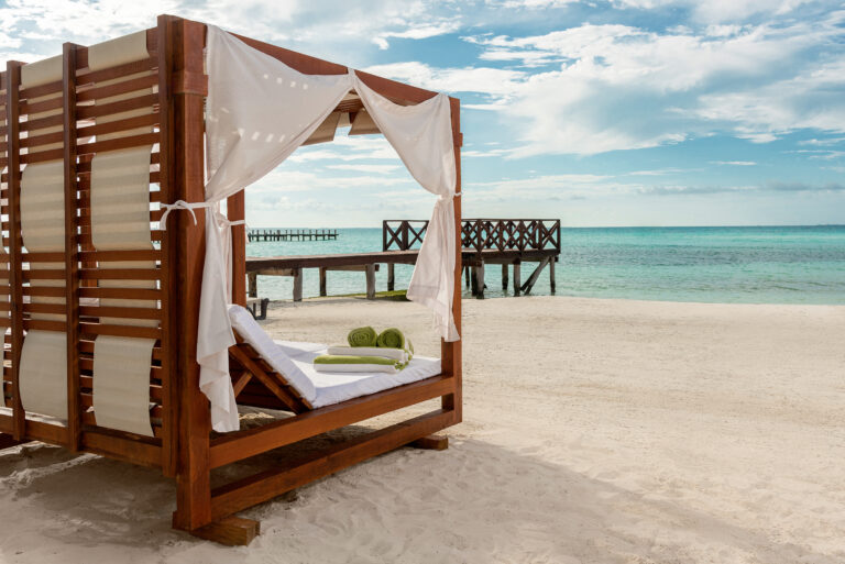 How Does Honeyfund Work: Honeymoon Funding For Couples!